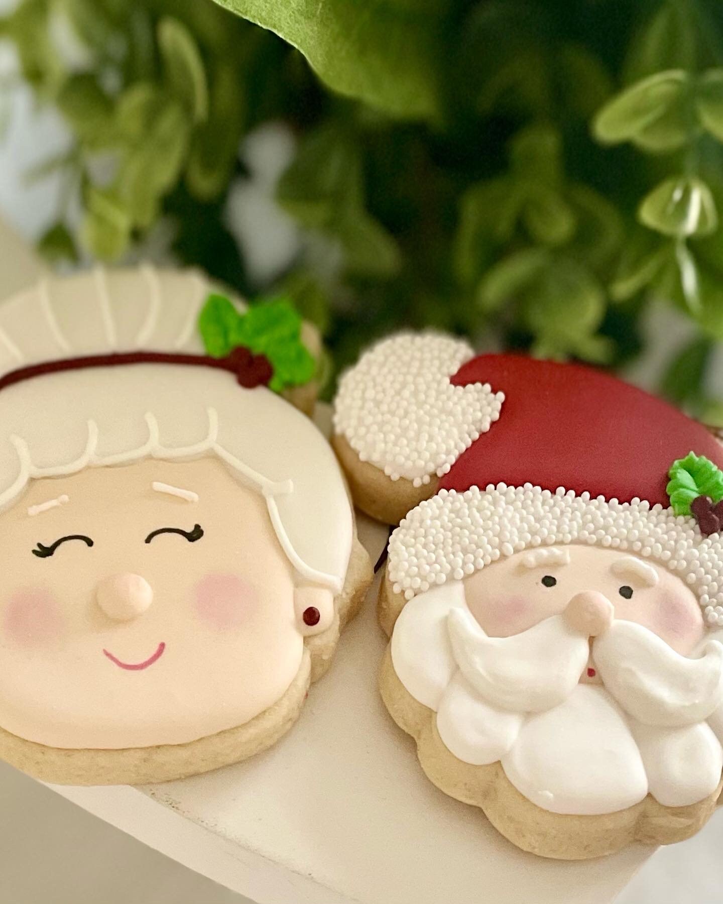 Mr. and Mrs. Claus Face Cookie Cutter and Fondant Cutter - Etsy