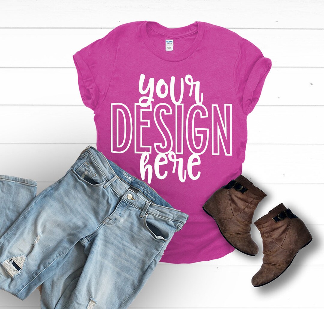 Gildan SS Mockup, Gildan Softstyle Heather Berry Flatlay T-shirt ...