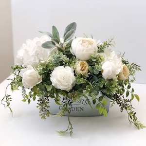 Farmhouse Style Floral Arrangement | White/cream Floral Arrangement ...