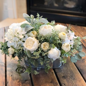 Farmhouse Style Floral Arrangement | White/cream Floral Arrangement ...