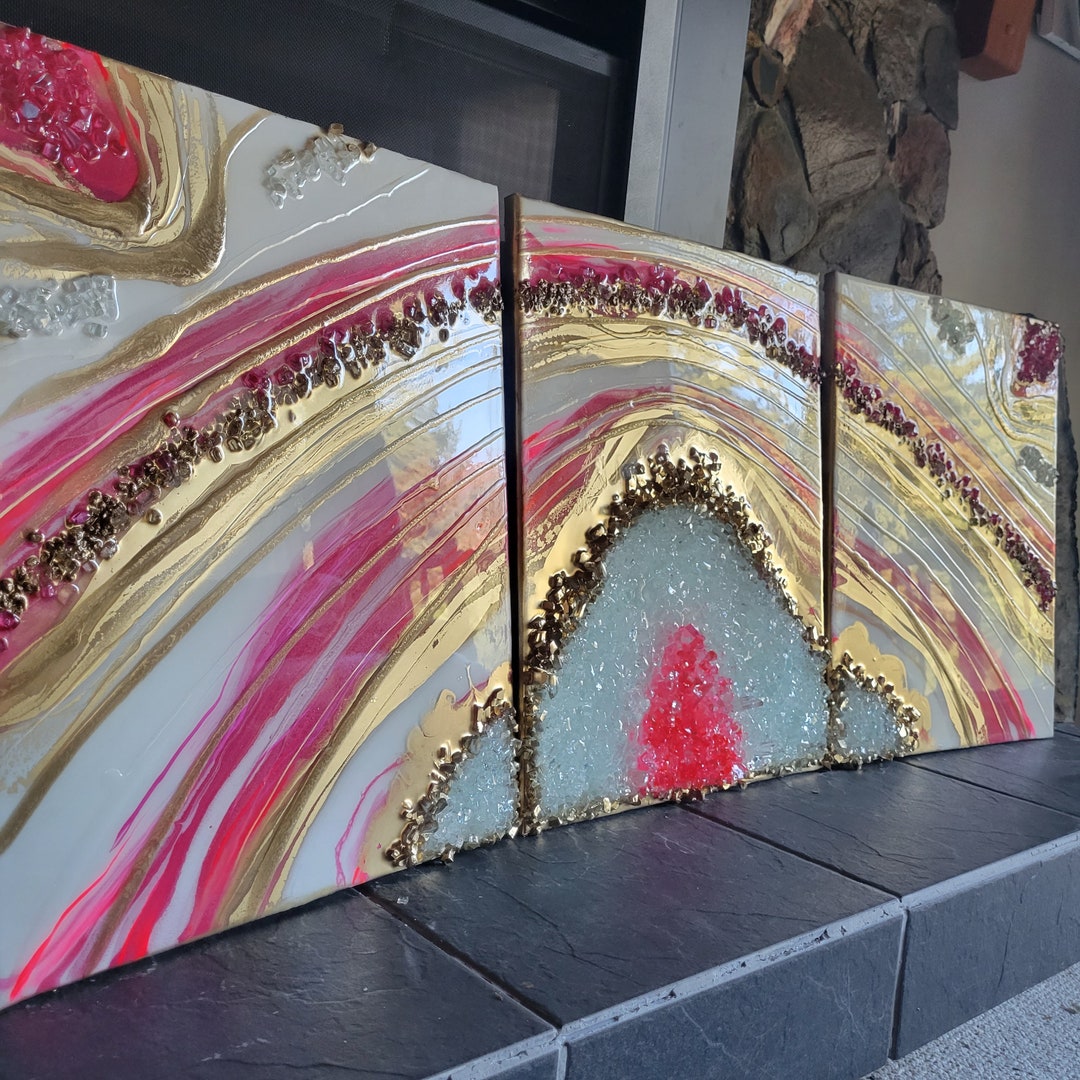 Geode Art Pink / Epoxy Wall Art / Pink Resin Art / Pink Crystals / Pink ...