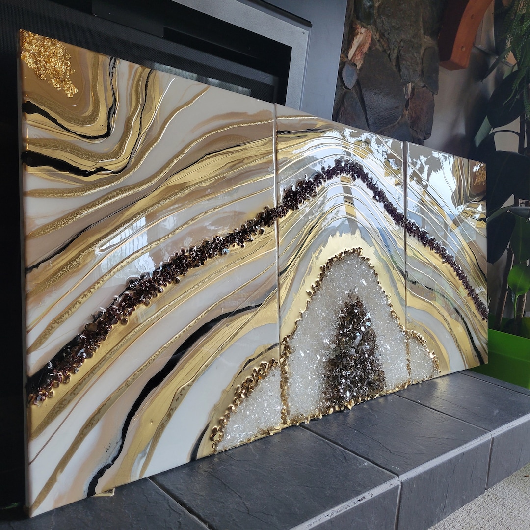 Geode Artwork / Geode Painting / Gold Geode / Resin Painting / Earth ...