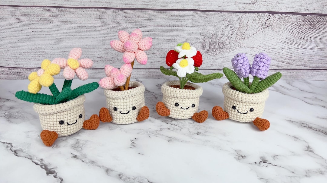 Crochet Plant With Smiling Face and Legs - Etsy
