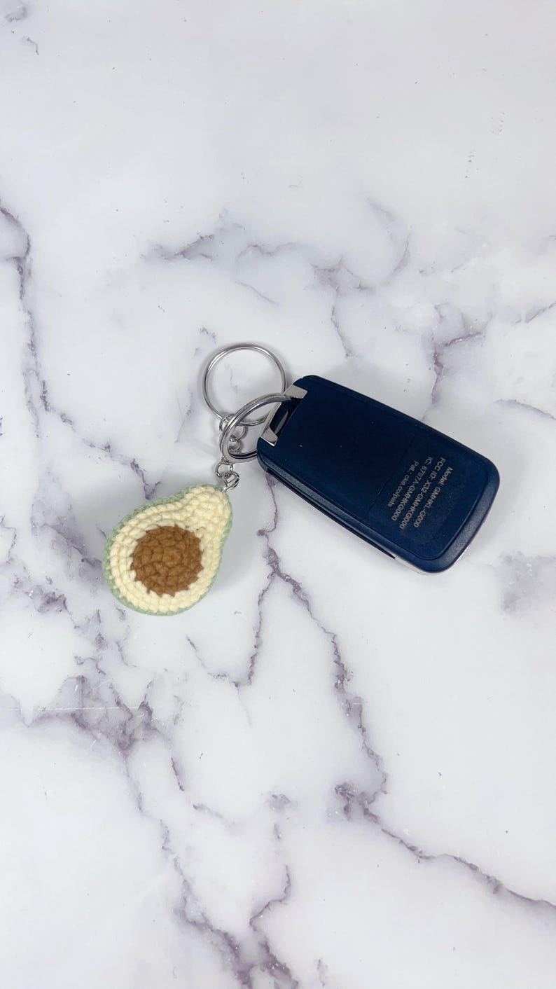 Crochet Small Avocado Keychain - Etsy