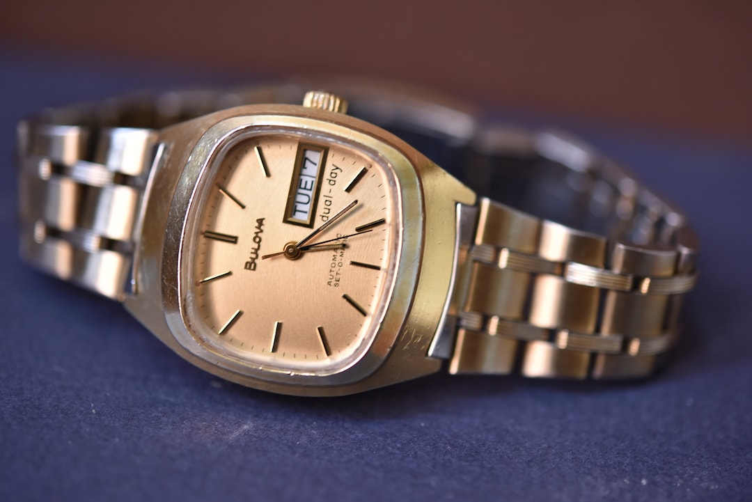 Serviced Vintage Gold Tone Bulova Set-o-matic, Dual-day, Automatic ...