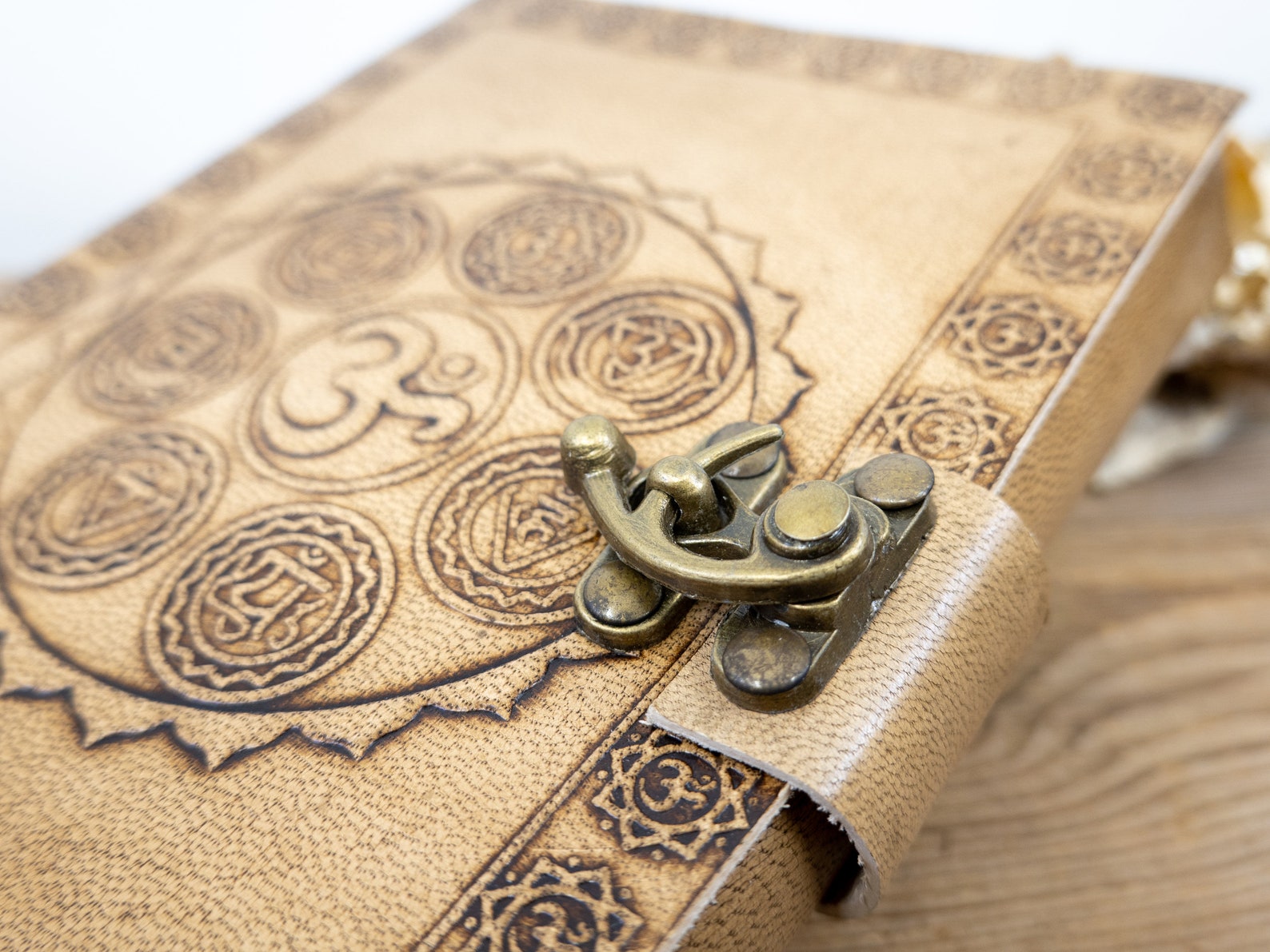 SEVEN CHAKRA Leather JOURNAL 5x7 Journal With Latch - Etsy