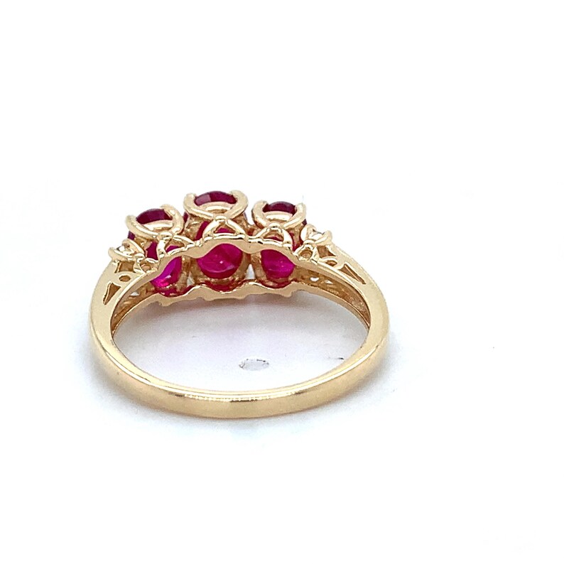14k Yellow Gold Red Ruby 3 Stone Oval W/ .08ct Diamond Band Ring Size 6 ...