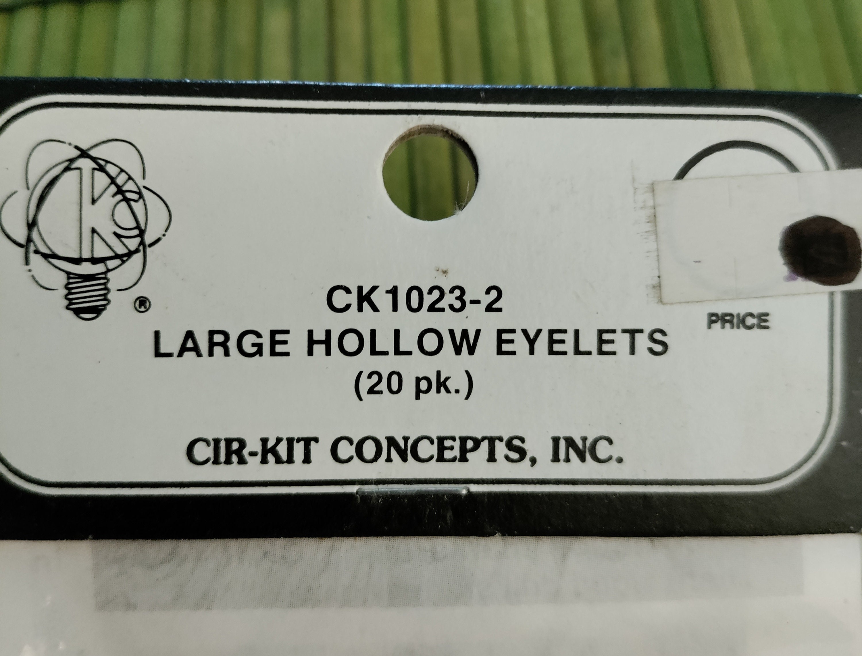 Cir Kit Concepts Ck 1023 2 Large Hollow Eyelets 20 Count Etsy