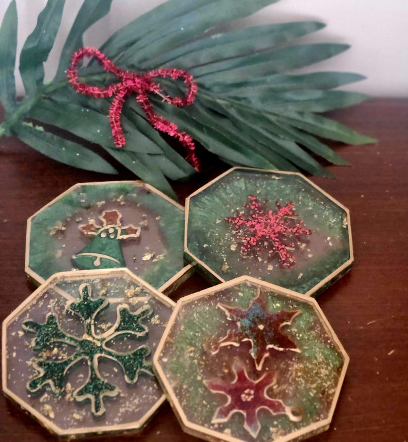 Christmas Resin Coaster Set of 4, Handmade Holiday Coasters, Seasonal ...