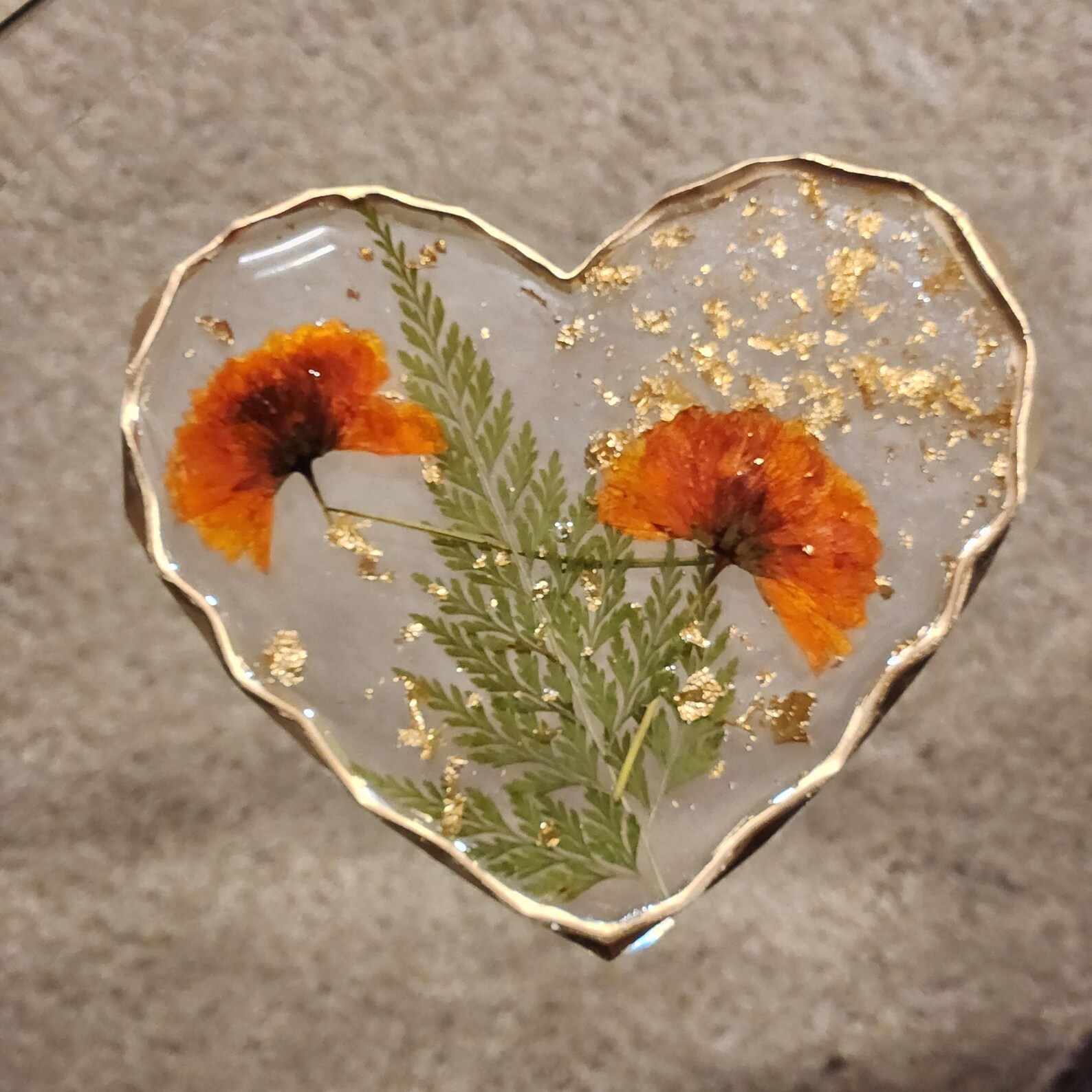 Resin Heart Resin Coaster Set of 2, Dried Flowers Heart Shaped Coasters ...