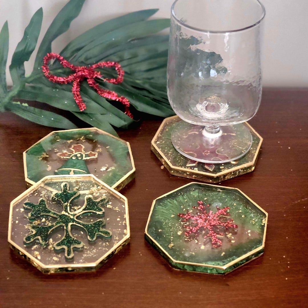 Christmas Resin Coaster Set of 4, Handmade Holiday Coasters, Seasonal ...