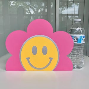 Happy Face Flower Table Decoration/ Groovy Table Decoration/ Preppy ...