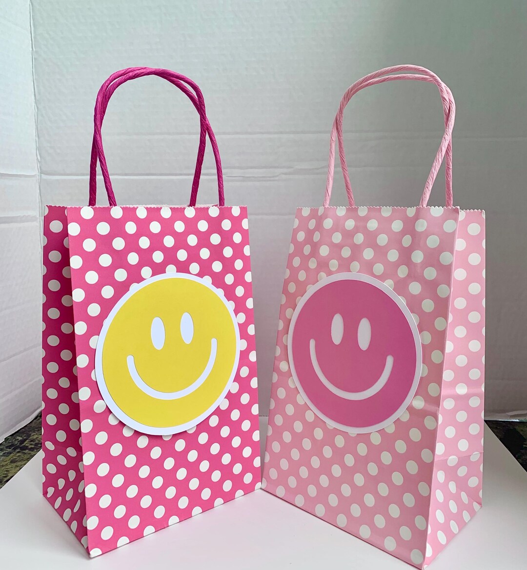 Happy Face Party Bags (6-12)/ Happy Face Treat Bags/ Happy Faces Favors ...