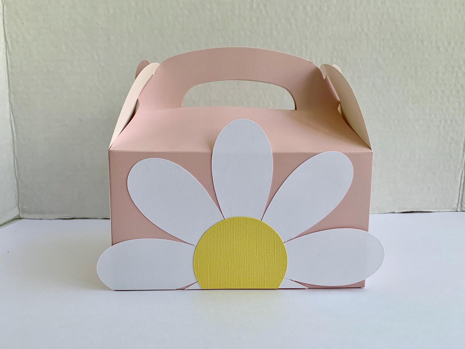 6 Half Daisy Favor Boxes/ Daisy Groovy Party Bags/ Groovy Shower Favor ...