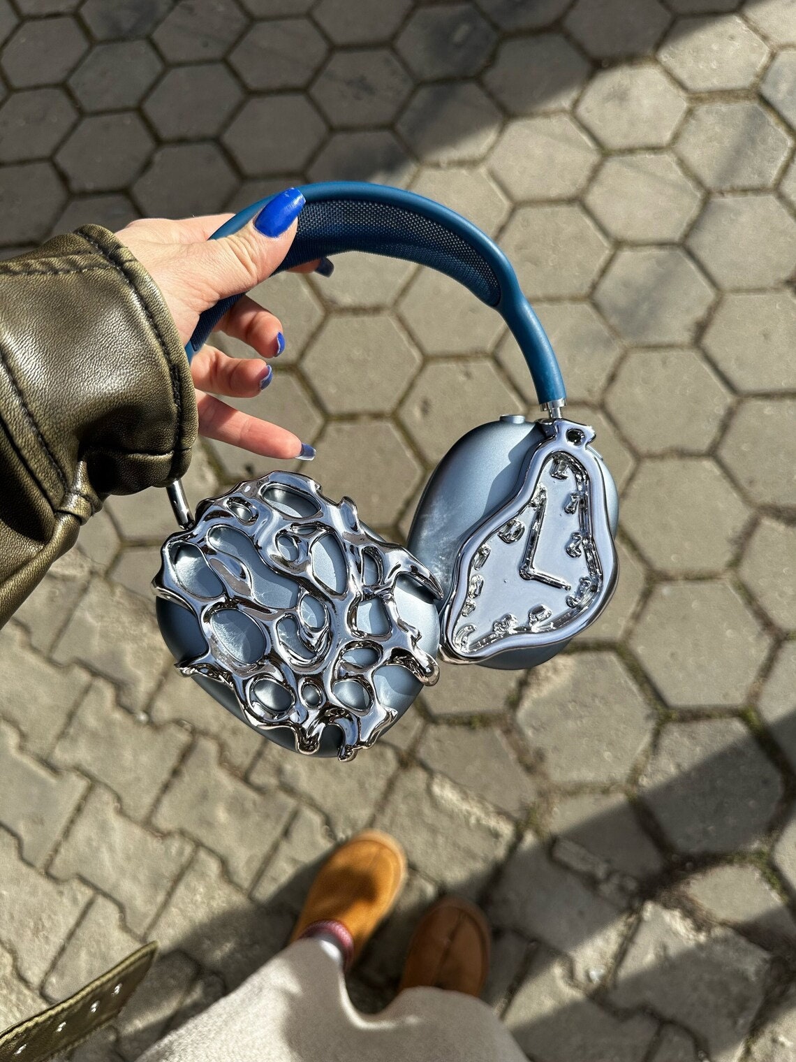 Airpods Max Melting Clock Earbuds Attachment / Melted Clocks/ Airpods ...