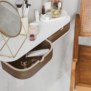 Floating Wall Make-up Table, Women Cosmetic Console, Walk in Wardrobe ...