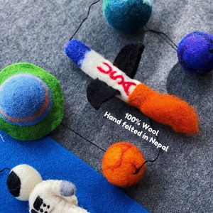 Space Wool Felt Garland | Astronaut Felt Garland | Solar System Garland ...
