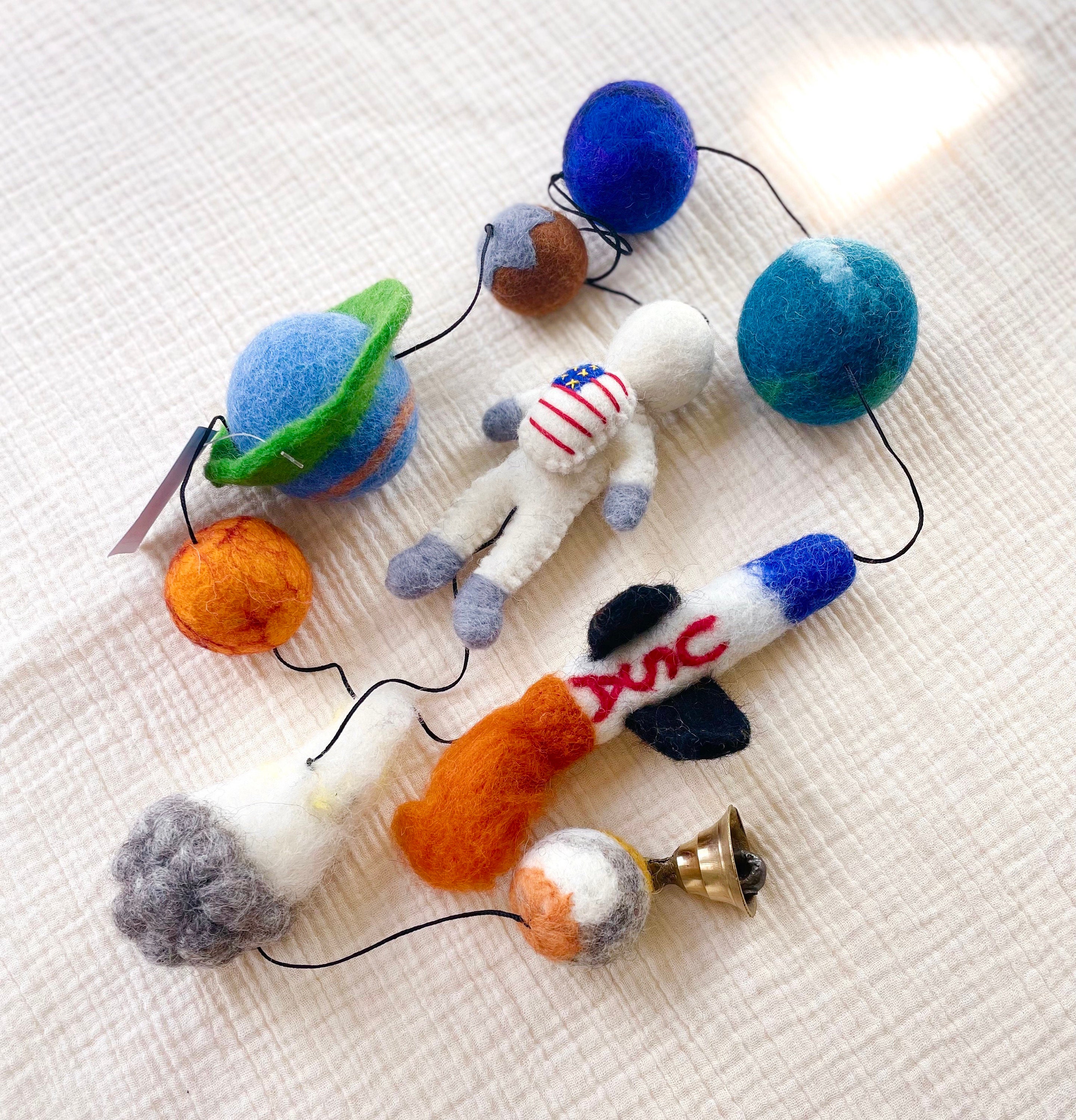 Space Wool Felt Garland | Astronaut Felt Garland | Solar System Garland ...