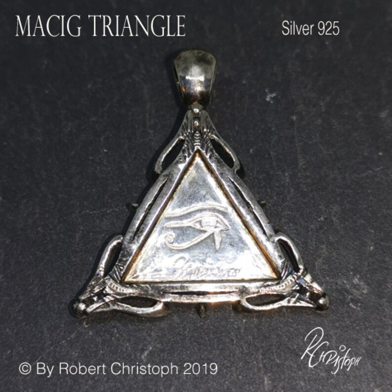 Magic Triangle Ring - Etsy