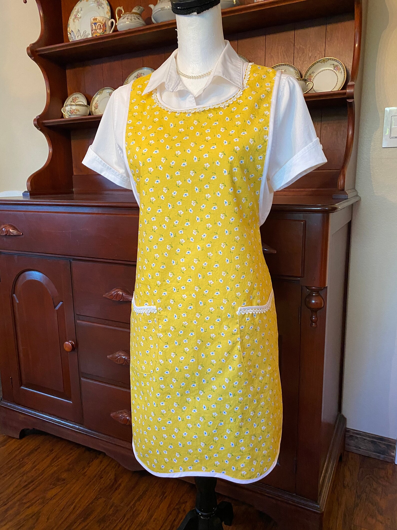 Vintage Apron, Retro Apron, 1960-1970 Apron, Full Coverage Apron ...