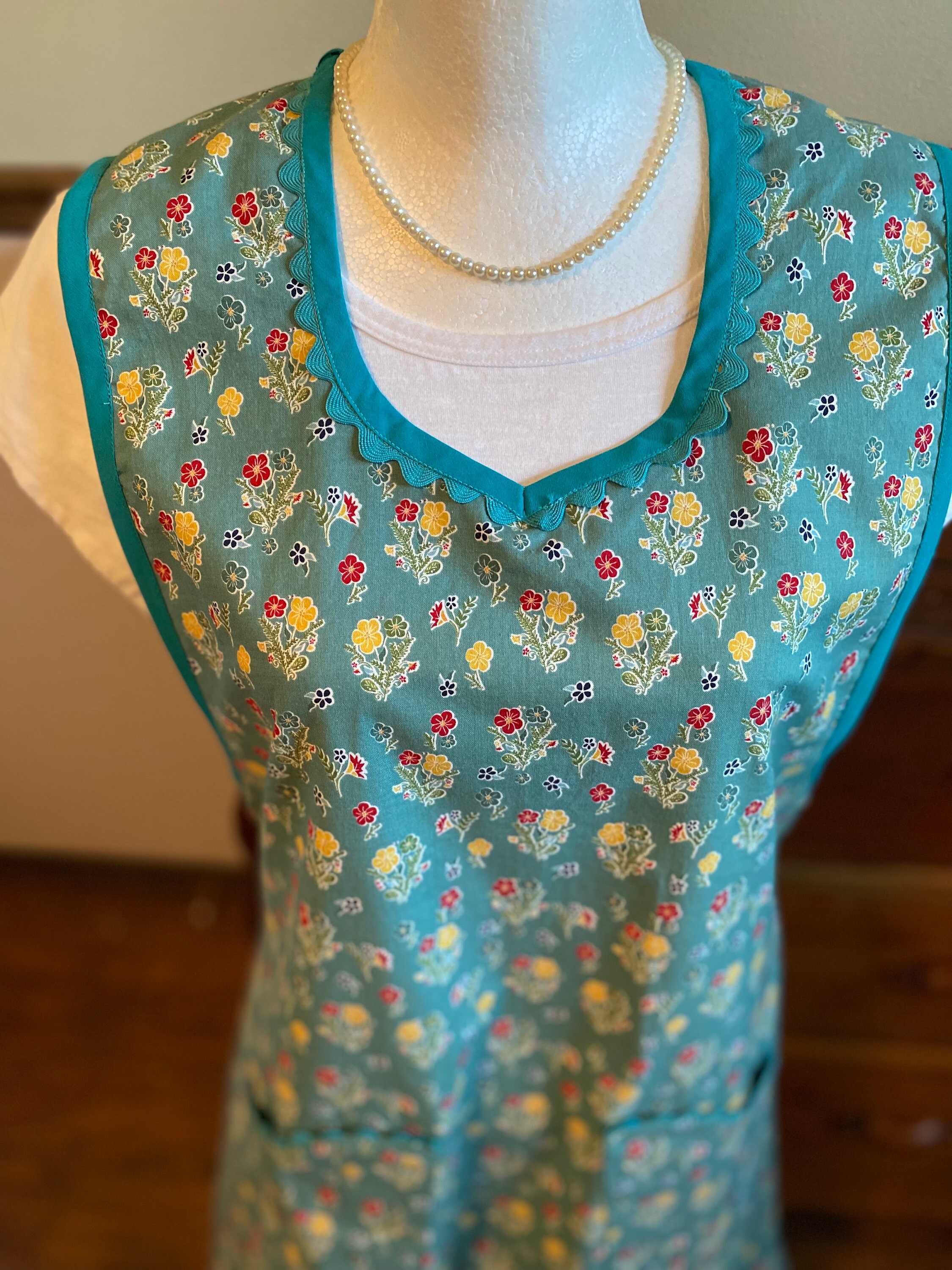 Vintage Apron, Retro Apron, 1940 Apron, Full Coverage Apron, Small Blue ...