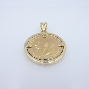 22CT Gold Sovereign Coin Pendant - Etsy