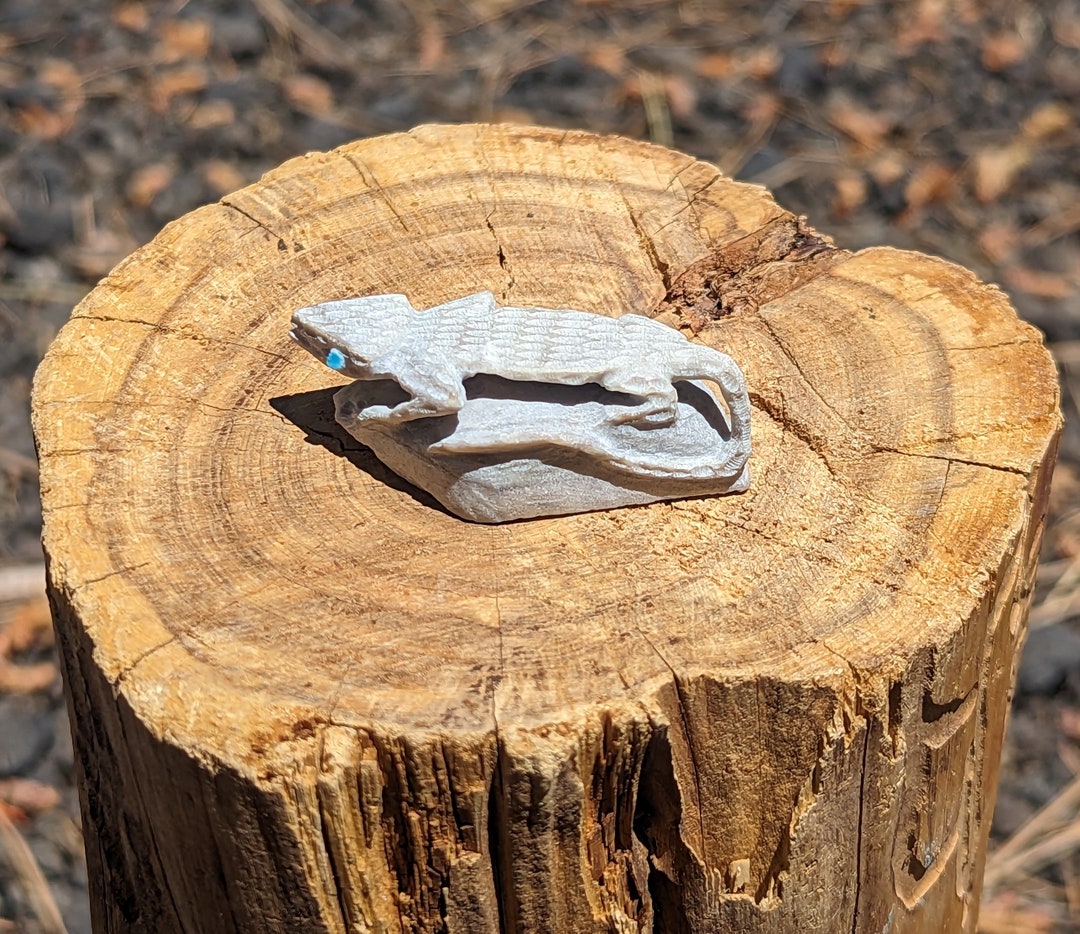 Native American Zuni Animal Fetish Carving Small Lizard Handmade by ...