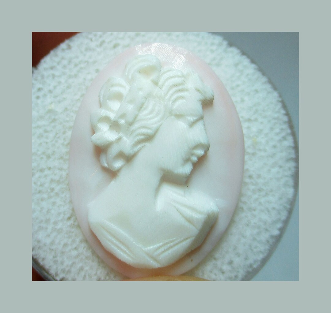 CONCH SHELL CAMEO – Portrait of a Fine Lady – 25 X 18 Mm Oval - Italy ...