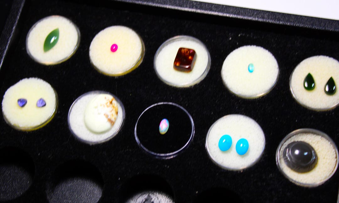 SILVERSMITH’S GEMSTONE PARCEL – Baker’s Dozen - 13 Pcs Assorted Colors ...