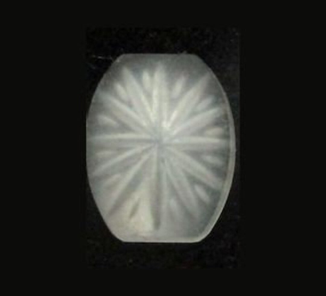 FROSTED SNOWFLAKE CARVING - 10 X 8mm Antique Cushion – Natural Rock ...