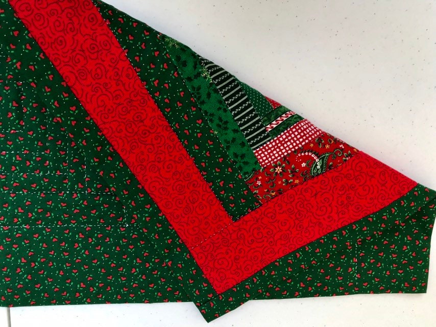 HAND QUILTED Log Cabin Christmas Table Runner, Classic Country ...