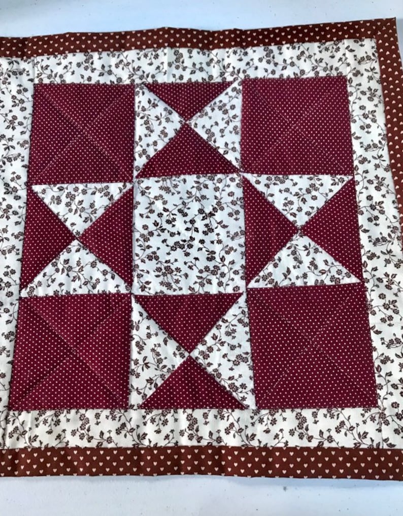 Hand Quilted Vintage Calico Table Runner, Centerpiece Mat, Retro ...