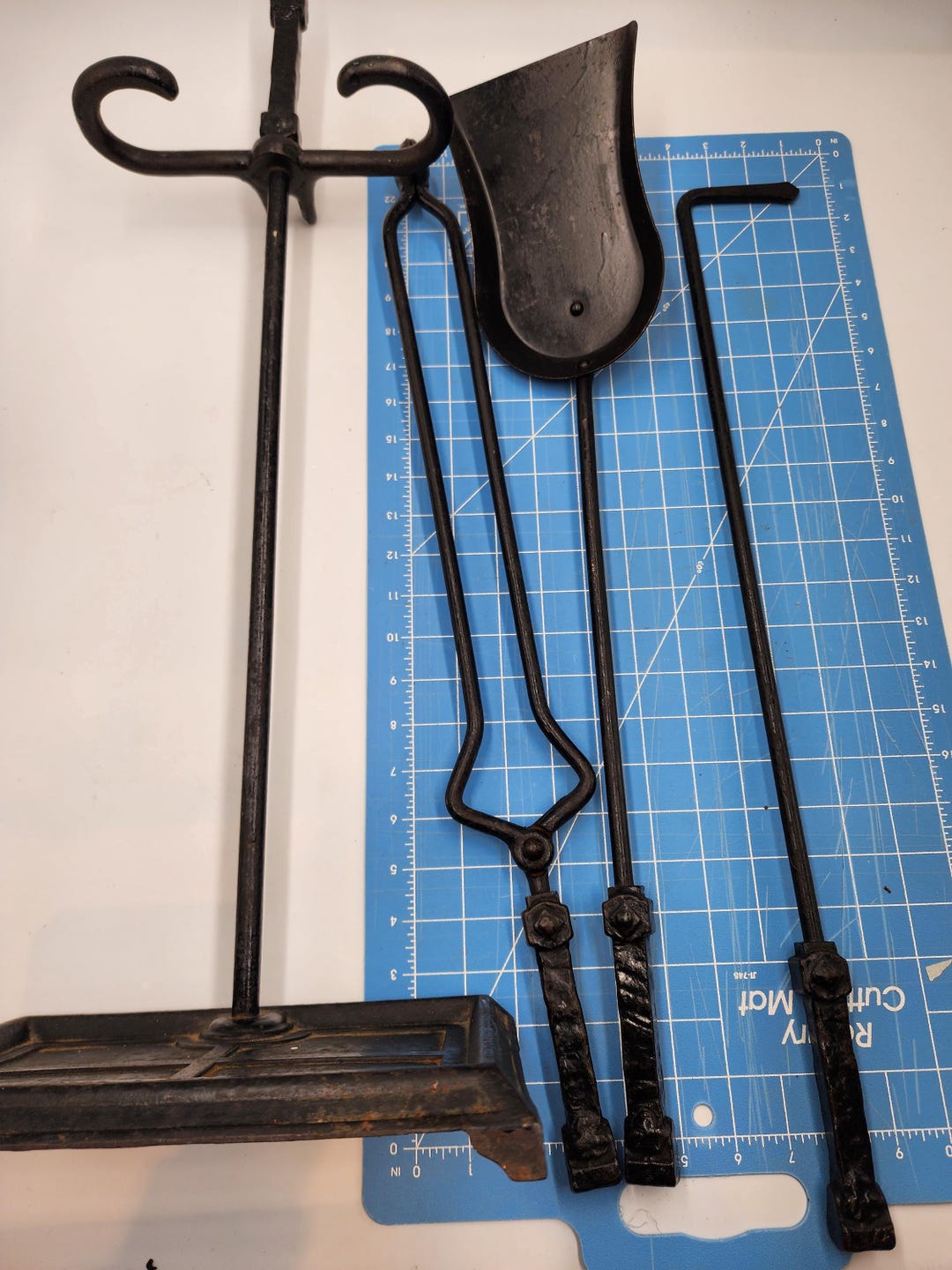 Antique Peerless 847 Antique Fireplace Tools Peerless Hammered Finish ...