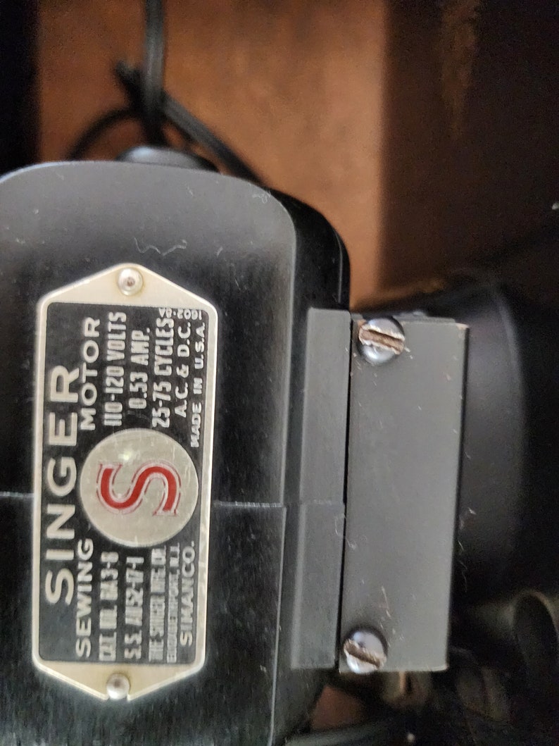 Singer Sewing Machine in Walnut Two Draw Cabinet 1950s With Chair AJ854 ...