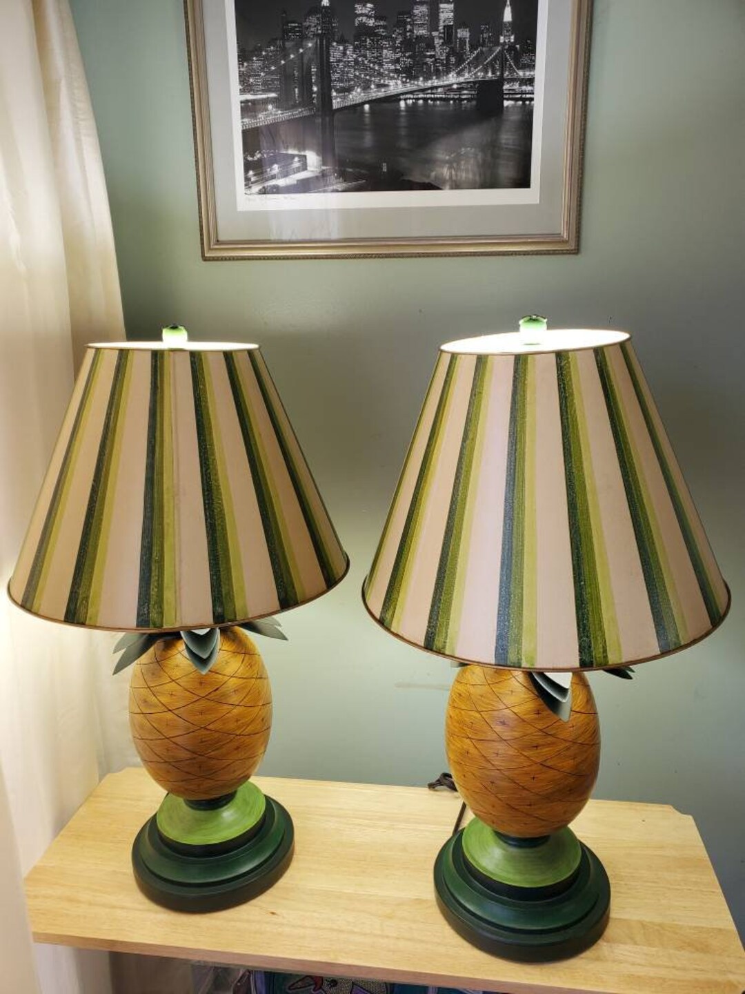 Pair of Warren Kimble Pineapple Table Lamps With Metal Shade Country ...