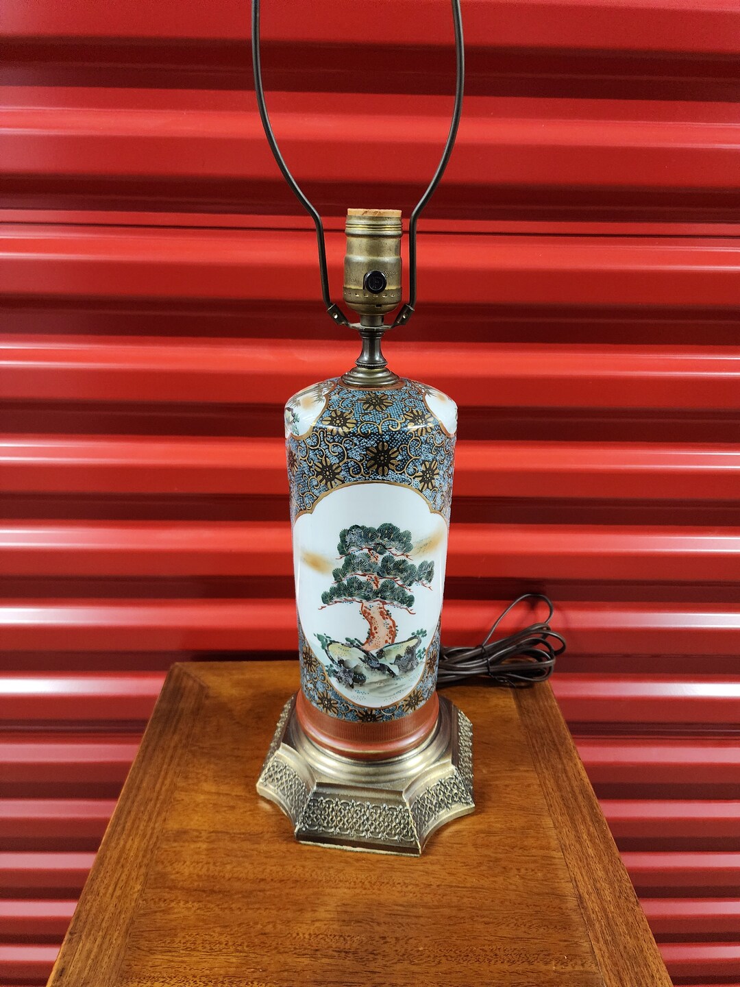 Vintage Japanese Table Lamp Hand Painted Raised Teaxture Brass Base 6x6 ...