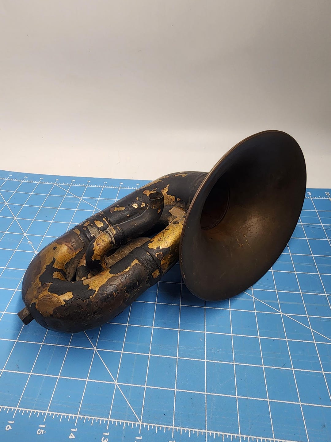 A Large Rubes Double Twist Bulb Horn Early Automotive Horn Metal Black ...