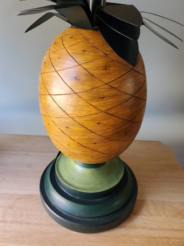Pair of Warren Kimble Pineapple Table Lamps With Metal Shade Country ...