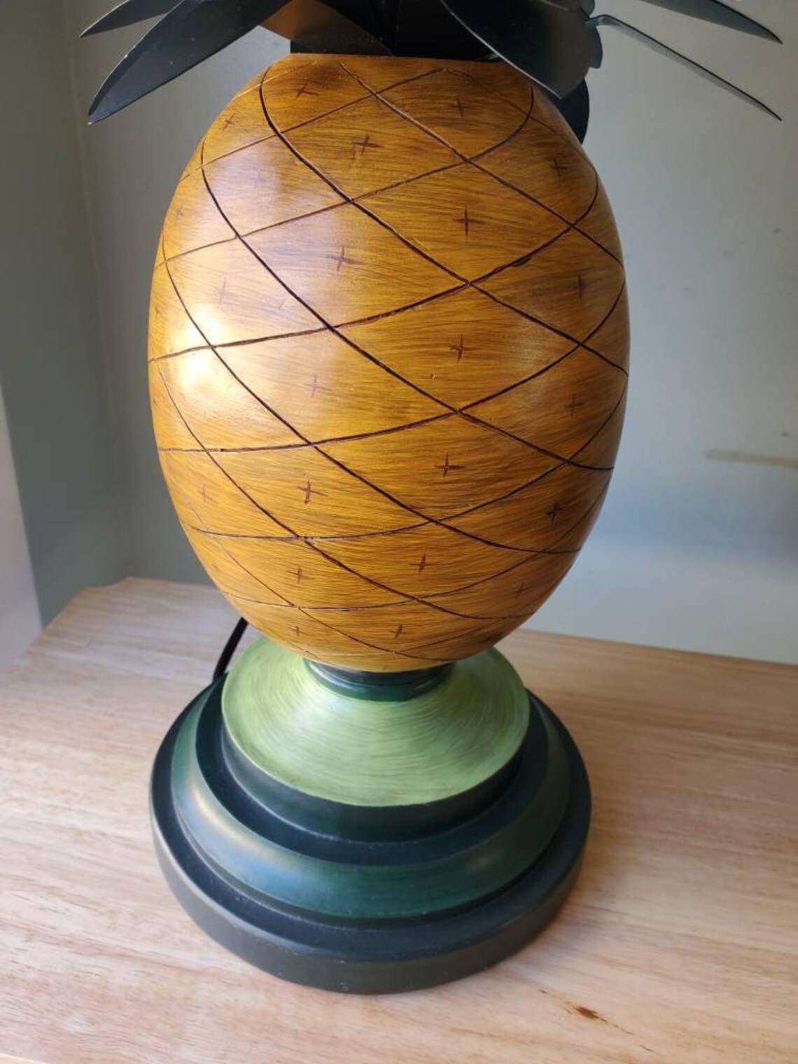 Pair of Warren Kimble Pineapple Table Lamps With Metal Shade Country ...