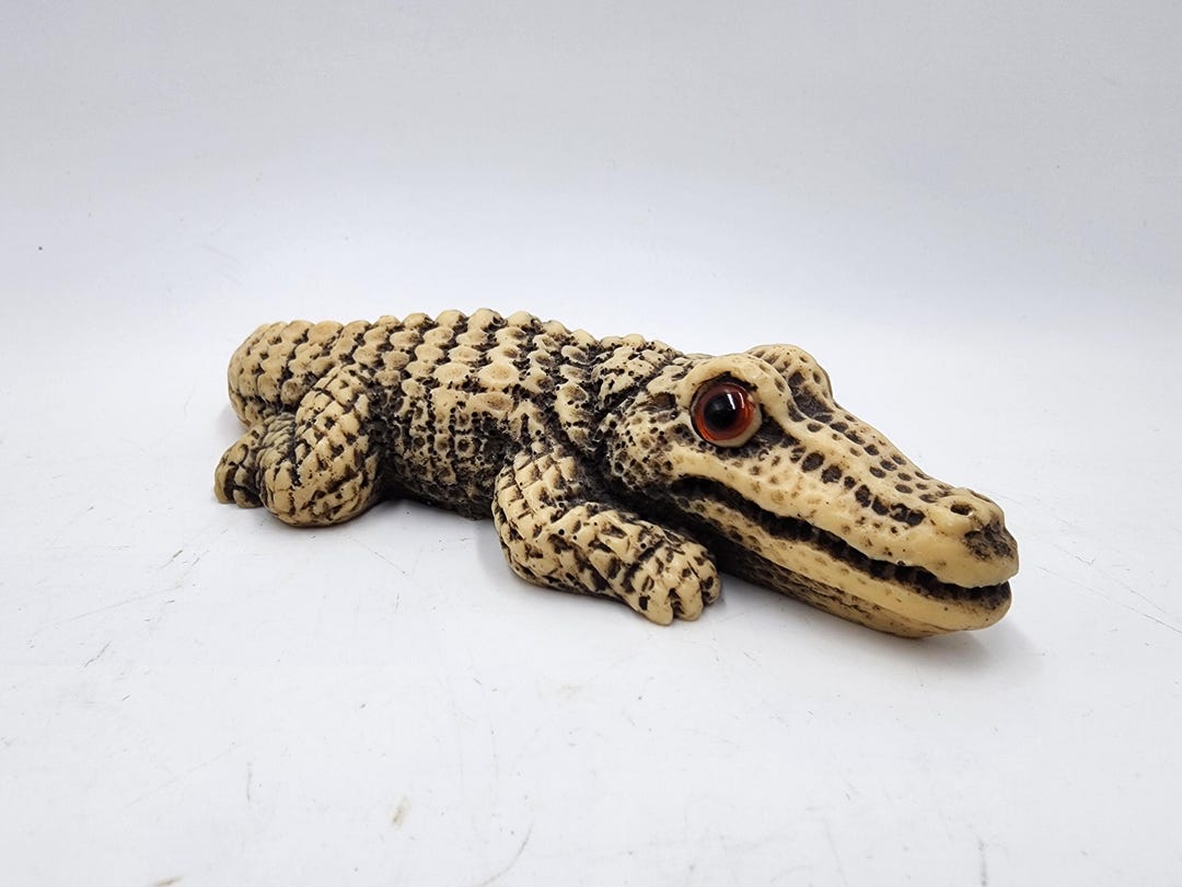 Vintage Alligator Resin, Made in England Glass Eyes Cream Black Speck ...