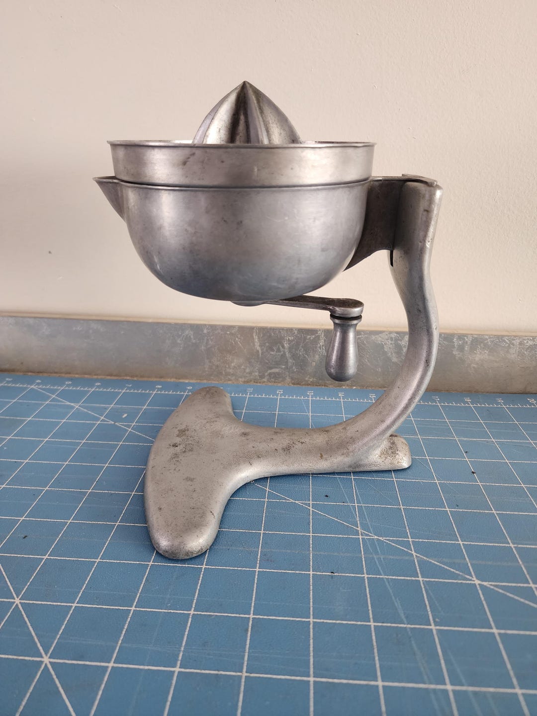 Vintage L. E. Mason Co Boston Mass Aluminum Hand Crank Juicer Table Top ...