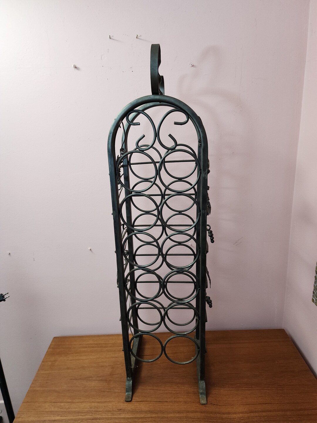 Valley Forge Wine Rack Floor Rack Holds 12 Bottles Grapes Wrought Iron ...
