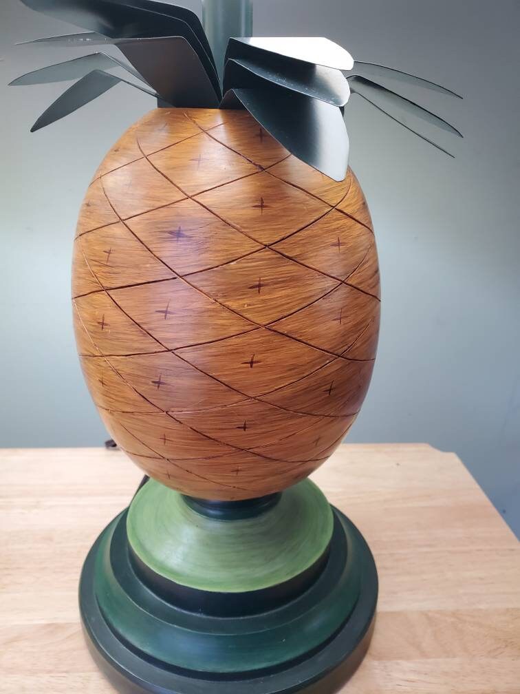 Pair of Warren Kimble Pineapple Table Lamps With Metal Shade Country ...