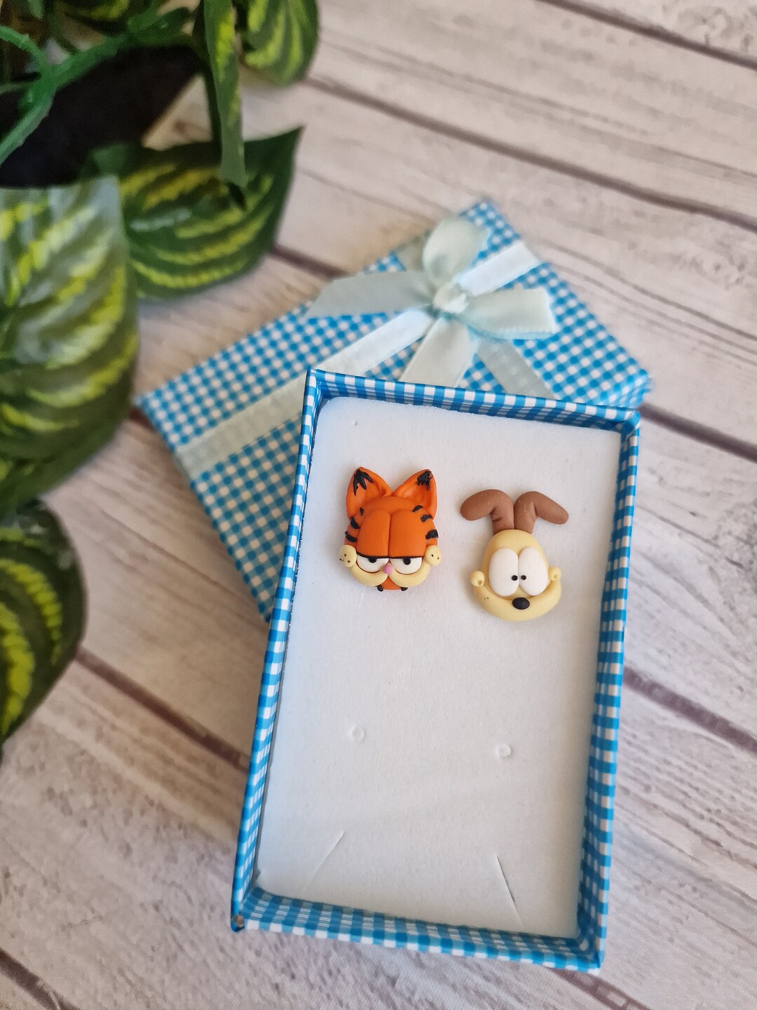 Garfield Studs Earrings Fimo Polymer Clay Garfield and Odie Cats ...