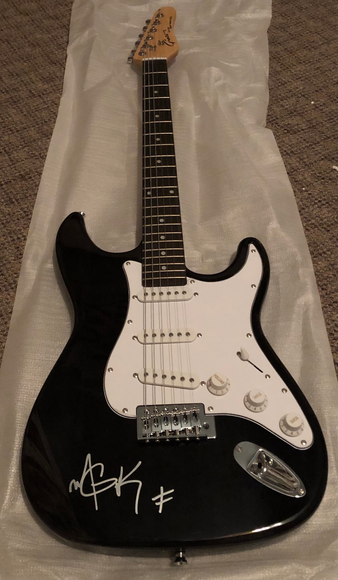 Machine Gun Kelly Autographed Signed Full Size GUITAR - Etsy