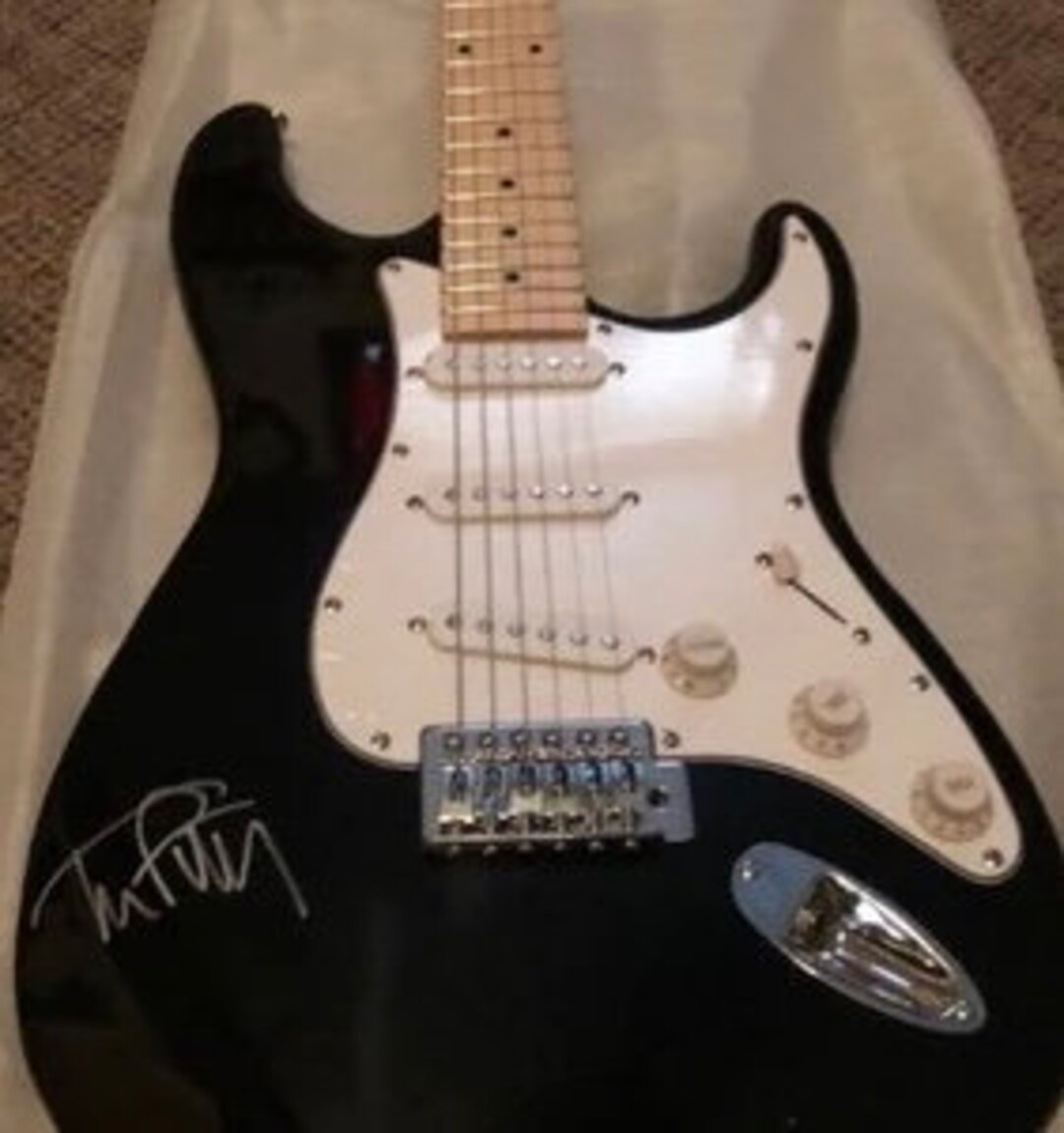 Tom Petty AUTOGRAPHED Signed Full Size Guitar - Etsy