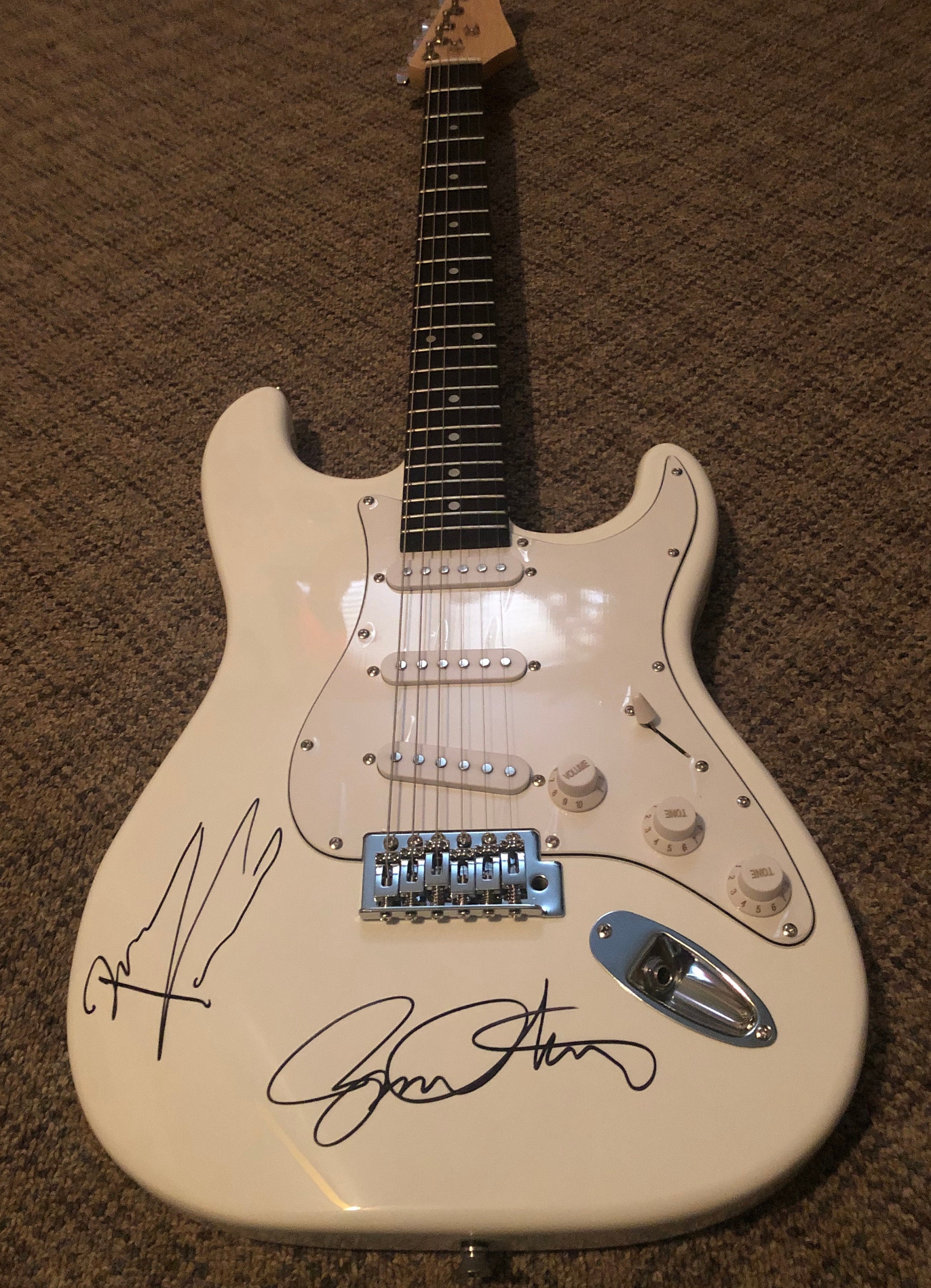 THE WHO Autographed Signed Full Size GUITAR | Etsy