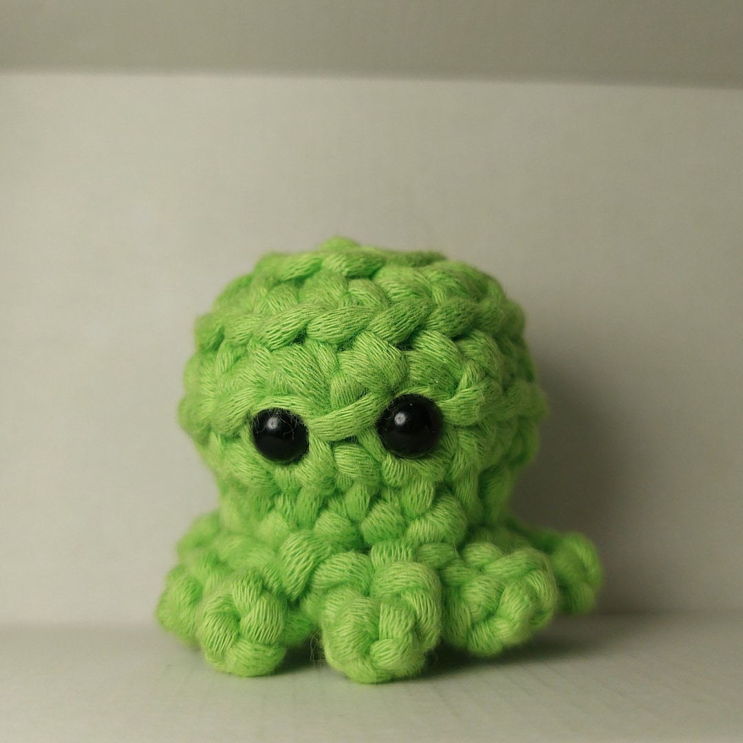 Amigurumi Mini Crochet Octopus - Plushie Stuffed Toy - Hand Made Stuffy ...