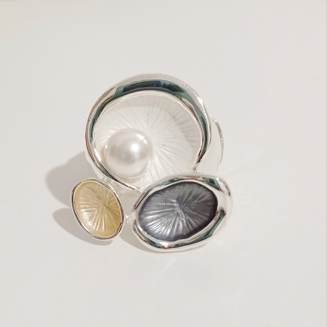 Design Ring "monet" With Mallorcan Pearl and Enamel - Etsy