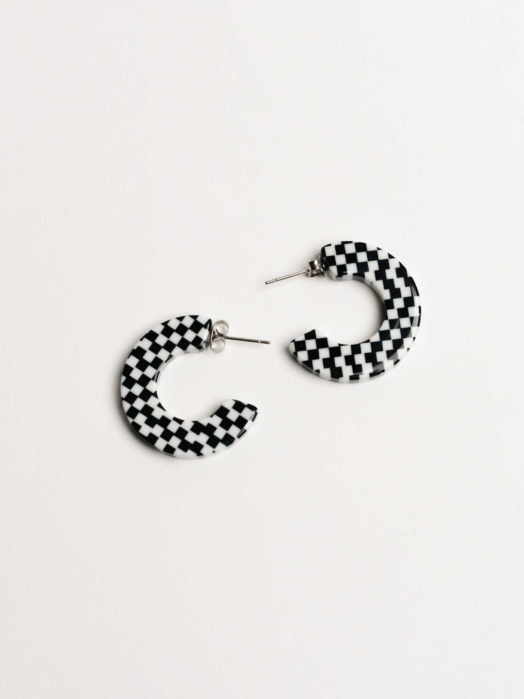 Ray Black and White Checkered Medium Hoop Earrings - Etsy